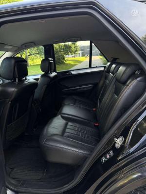 Black Mercedes-Benz ML 320 2007 in Vilnius, with an engine capacity of 2.99 L and mileage of 300 thousand km for 3999 €, photo 15 on AUTOMOTO.COM.LV