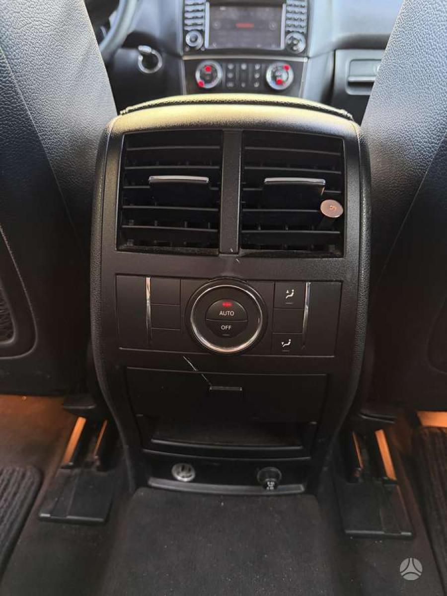 Black Mercedes-Benz ML 320 2007 in Vilnius, with an engine capacity of 2.99 L and mileage of 300 thousand km for 3999 €, photo 18 on AUTOMOTO.COM.LV