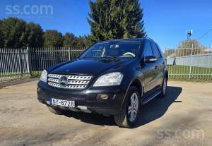 Black Mercedes-Benz ML 320 2007 in Jelgava, with an engine capacity of 3.00 L and mileage of 321 thousand km for 4400 €, photo  on AUTOMOTO.COM.LV