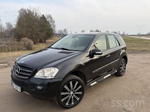 Melns Mercedes-Benz ML 320 2007 Jelgava, ar dzinēja tilpumu 3.00 L un nobraukumu 328 tūkst. km par 2000 €, foto 3 vietnē AUTOMOTO.COM.LV