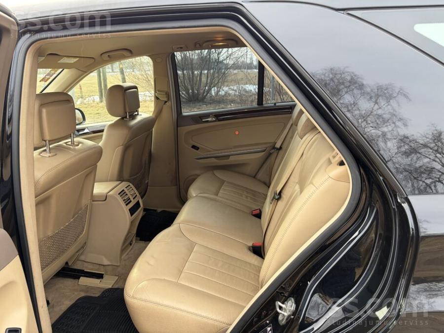 Melns Mercedes-Benz ML 320 2007 Jelgava, ar dzinēja tilpumu 3.00 L un nobraukumu 328 tūkst. km par 2000 €, foto 15 vietnē AUTOMOTO.COM.LV