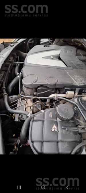 Melns Mercedes-Benz ML 320 2007 Rīga, ar dzinēja tilpumu 3.00 L un nobraukumu 338 tūkst. km par 4200 €, foto  vietnē AUTOMOTO.COM.LV