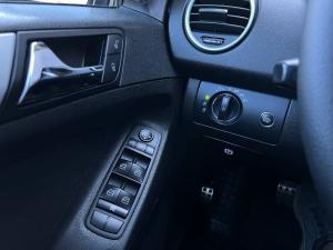 Black Mercedes-Benz ML 320 2007 in Riga, with an engine capacity of 3.00 L and mileage of 324 thousand km for 4900 €, photo 11 on AUTOMOTO.COM.LV