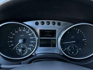 Black Mercedes-Benz ML 320 2007 in Riga, with an engine capacity of 3.00 L and mileage of 324 thousand km for 4900 €, photo 15 on AUTOMOTO.COM.LV