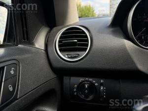 Black Mercedes-Benz ML 320 2007 in Riga, with an engine capacity of 3.00 L and mileage of 339 thousand km for 3990 €, photo 19 on AUTOMOTO.COM.LV