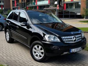 Melns Mercedes-Benz ML 320 2007 Rīga, ar dzinēja tilpumu 3.00 L un nobraukumu 339 tūkst. km par 3990 €, foto  vietnē AUTOMOTO.COM.LV
