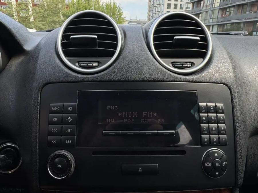 Melns Mercedes-Benz ML 320 2007 Rīga, ar dzinēja tilpumu 3.00 L un nobraukumu 339 tūkst. km par 3990 €, foto 11 vietnē AUTOMOTO.COM.LV