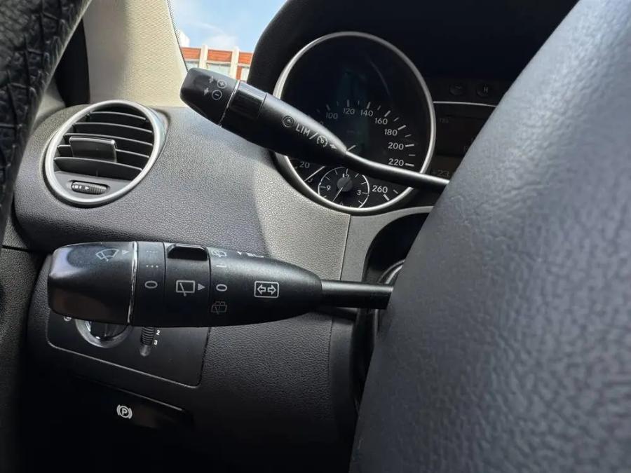 Melns Mercedes-Benz ML 320 2007 Rīga, ar dzinēja tilpumu 3.00 L un nobraukumu 339 tūkst. km par 3990 €, foto 20 vietnē AUTOMOTO.COM.LV