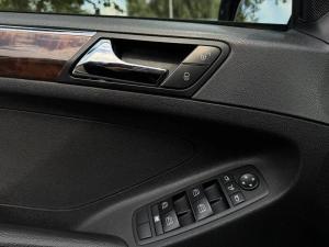 Melns Mercedes-Benz ML 320 2007 Rīga, ar dzinēja tilpumu 3.00 L un nobraukumu 339 tūkst. km par 3990 €, foto 21 vietnē AUTOMOTO.COM.LV