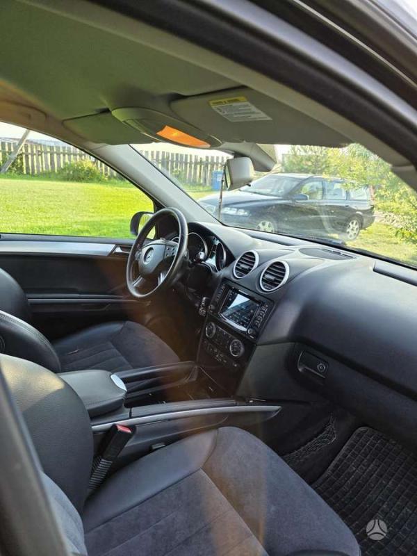 Melns Mercedes-Benz ML 320 2007 Kauņa, ar dzinēja tilpumu 3.00 L un nobraukumu 340 tūkst. km par 3300 €, foto 8 vietnē AUTOMOTO.COM.LV