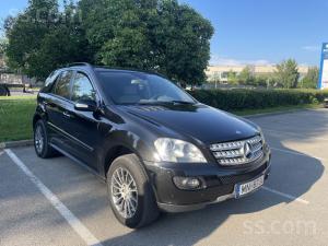 Черный Мерседес МЛ 320 2007 в Рига, объемом двигателя 3.20 л и пробегом 362 тыс. км за 3900 €, фото 4 на AUTOMOTO.COM.LV