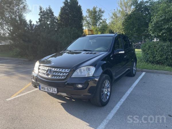 Melns Mercedes-Benz ML 320 2007 Rīga, ar dzinēja tilpumu 3.00 L un nobraukumu 362 tūkst. km par 3900 €, foto 9 vietnē AUTOMOTO.COM.LV