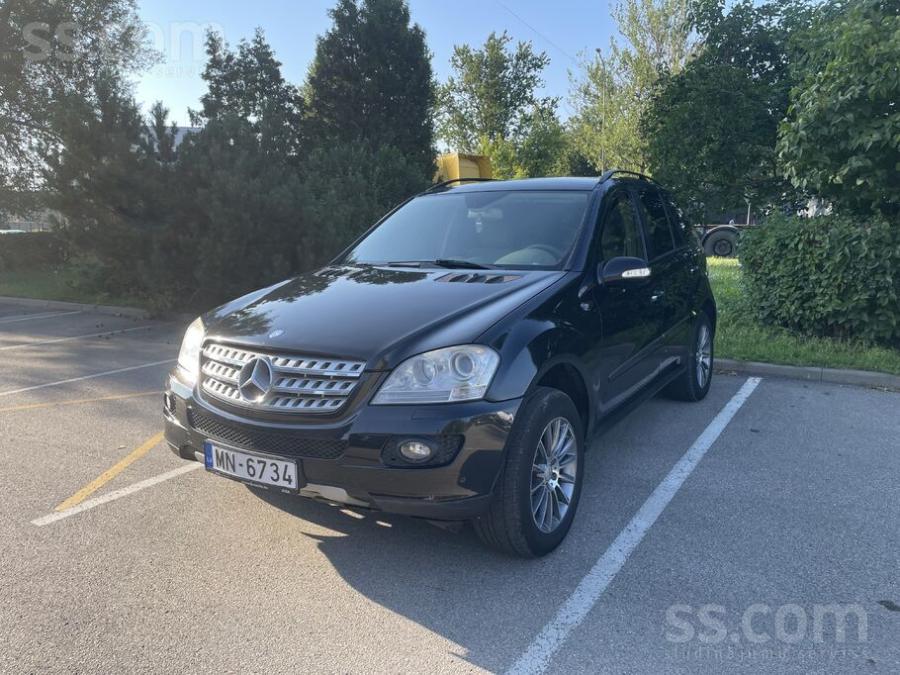 Черный Мерседес МЛ 320 2007 в Рига, объемом двигателя 3.20 л и пробегом 362 тыс. км за 3900 €, фото 10 на AUTOMOTO.COM.LV