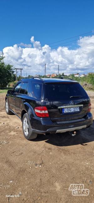 Melns Mercedes-Benz ML 320 2007 Šauļi, ar dzinēja tilpumu 3.00 L un nobraukumu 358 tūkst. km par 4099 €, foto 6 vietnē AUTOMOTO.COM.LV