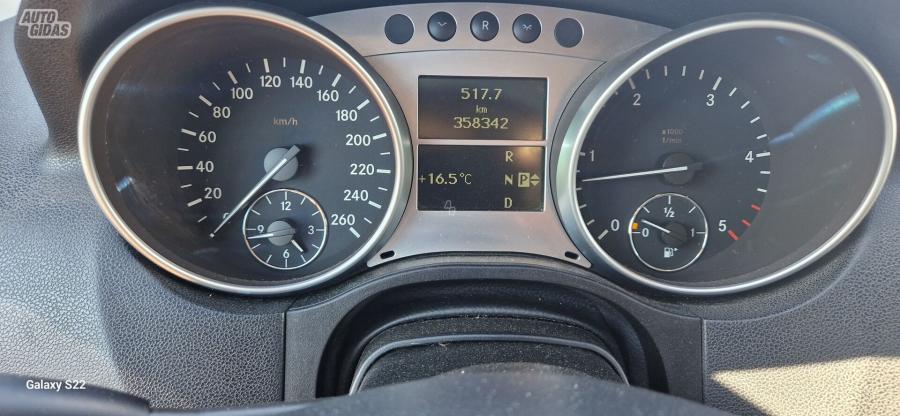 Melns Mercedes-Benz ML 320 2007 Šauļi, ar dzinēja tilpumu 3.00 L un nobraukumu 358 tūkst. km par 4099 €, foto 12 vietnē AUTOMOTO.COM.LV