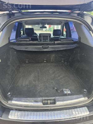 Black Mercedes-Benz ML 320 2007 in Riga, with an engine capacity of 3.00 L and mileage of 300 thousand km for 4200 €, photo 8 on AUTOMOTO.COM.LV