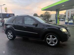 Melns Mercedes-Benz ML 320 2007 Viļņa, ar dzinēja tilpumu 3.00 L un nobraukumu 321 tūkst. km par 3200 €, foto  vietnē AUTOMOTO.COM.LV