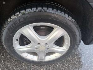 Melns Mercedes-Benz ML 320 2007 Viļņa, ar dzinēja tilpumu 3.00 L un nobraukumu 321 tūkst. km par 3200 €, foto 9 vietnē AUTOMOTO.COM.LV