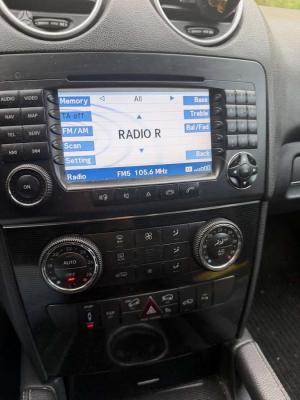 Melns Mercedes-Benz ML 320 2007 Viļņa, ar dzinēja tilpumu 3.00 L un nobraukumu 321 tūkst. km par 3200 €, foto 10 vietnē AUTOMOTO.COM.LV