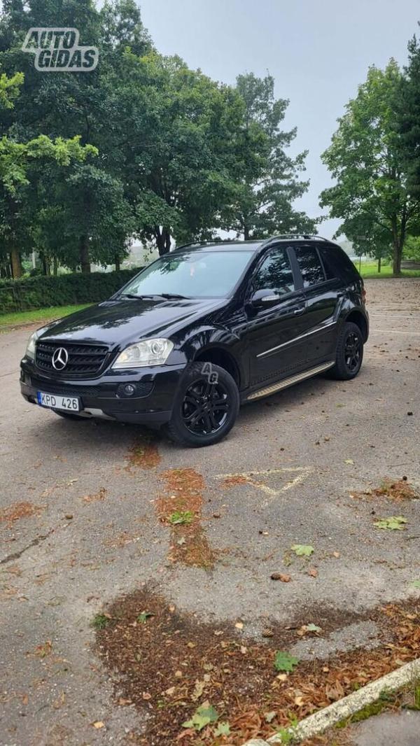 Melns Mercedes-Benz ML 320 2007 Radviliškis, ar dzinēja tilpumu 3.00 L un nobraukumu 324 tūkst. km par 3500 €, foto 1 vietnē AUTOMOTO.COM.LV