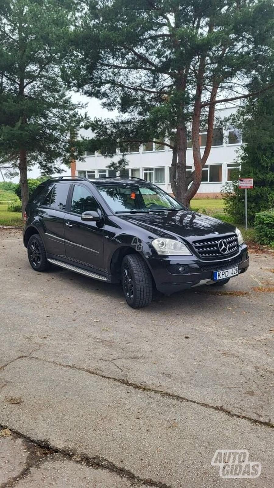 Melns Mercedes-Benz ML 320 2007 Radviliškis, ar dzinēja tilpumu 3.00 L un nobraukumu 324 tūkst. km par 3500 €, foto 3 vietnē AUTOMOTO.COM.LV