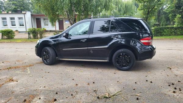 Melns Mercedes-Benz ML 320 2007 Radviliškis, ar dzinēja tilpumu 3.00 L un nobraukumu 324 tūkst. km par 3500 €, foto 4 vietnē AUTOMOTO.COM.LV