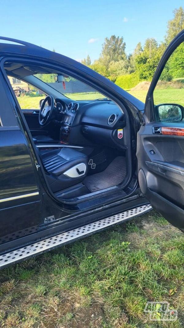 Melns Mercedes-Benz ML 320 2007 Radviliškis, ar dzinēja tilpumu 3.00 L un nobraukumu 324 tūkst. km par 3500 €, foto 9 vietnē AUTOMOTO.COM.LV