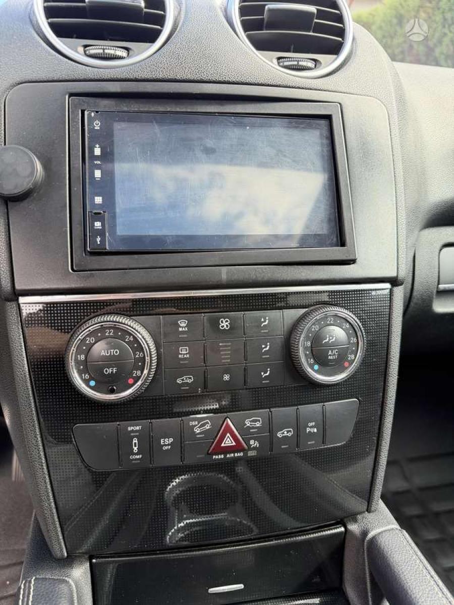 Black Mercedes-Benz ML 320 2007 in Vilnius, with an engine capacity of 2.99 L and mileage of 425 thousand km for 3900 €, photo 15 on AUTOMOTO.COM.LV