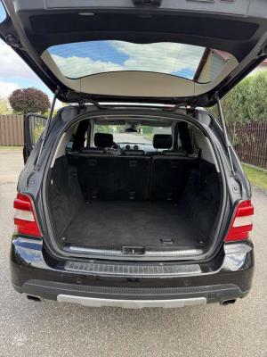Black Mercedes-Benz ML 320 2007 in Vilnius, with an engine capacity of 2.99 L and mileage of 425 thousand km for 3900 €, photo 20 on AUTOMOTO.COM.LV