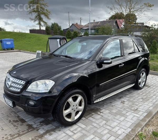 Мерседес МЛ 320 2007 в Резекне на AUTOMOTO.COM.LV Черный Мерседес МЛ 320 2007 в Резекне, объемом двигателя 3.20 л и пробегом 334 тыс. км за 3099 €, фото 1 на AUTOMOTO.COM.LV