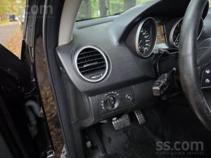 Черный Мерседес МЛ 320 2007 в Рига, объемом двигателя 3.00 л и пробегом 411 тыс. км за 4100 €, фото 9 на AUTOMOTO.COM.LV