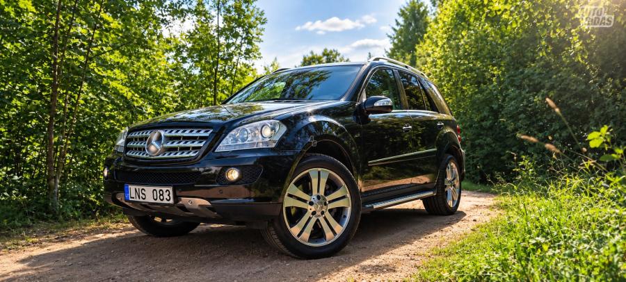 Melns Mercedes-Benz ML 320 2007 Kupiškis, ar dzinēja tilpumu 3.00 L un nobraukumu 352 tūkst. km par 4650 €, foto 1 vietnē AUTOMOTO.COM.LV