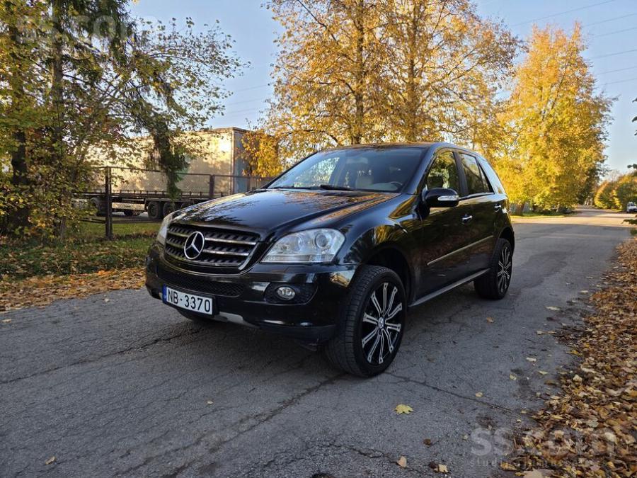 Melns Mercedes-Benz ML 320 2007 Jelgava, ar dzinēja tilpumu 3.00 L un nobraukumu 332 tūkst. km par 4200 €, foto 1 vietnē AUTOMOTO.COM.LV