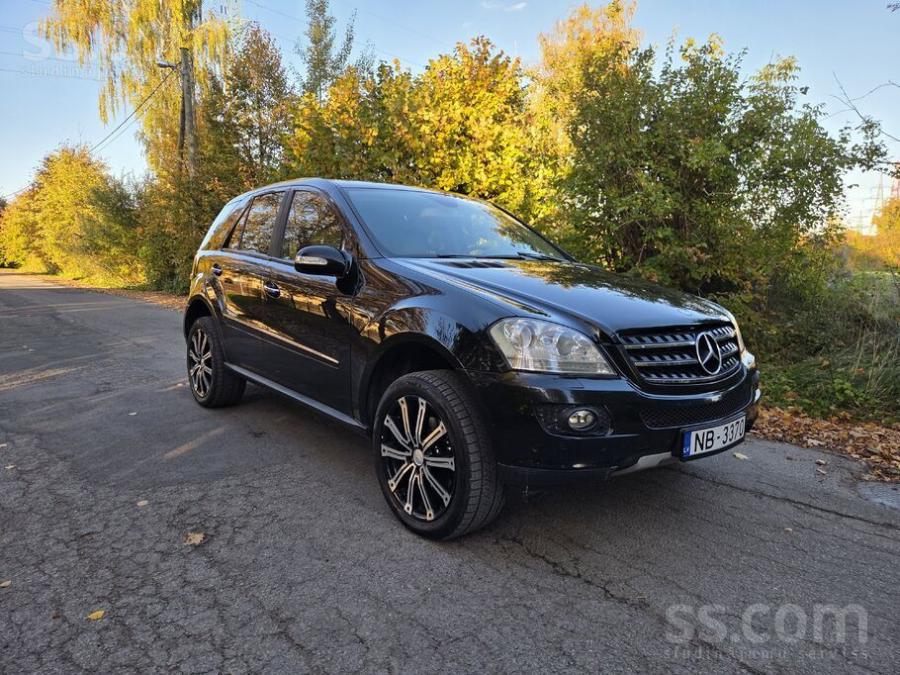 Melns Mercedes-Benz ML 320 2007 Jelgava, ar dzinēja tilpumu 3.00 L un nobraukumu 332 tūkst. km par 4200 €, foto 5 vietnē AUTOMOTO.COM.LV