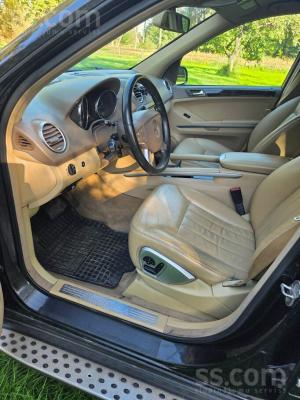Melns Mercedes-Benz ML 320 2007 Jelgava, ar dzinēja tilpumu 3.00 L un nobraukumu 285 tūkst. km par 3400 €, foto 4 vietnē AUTOMOTO.COM.LV