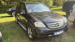 Melns Mercedes-Benz ML 320 2007 Ogre, ar dzinēja tilpumu 3.00 L un nobraukumu 297 tūkst. km par 4000 €, foto 3 vietnē AUTOMOTO.COM.LV