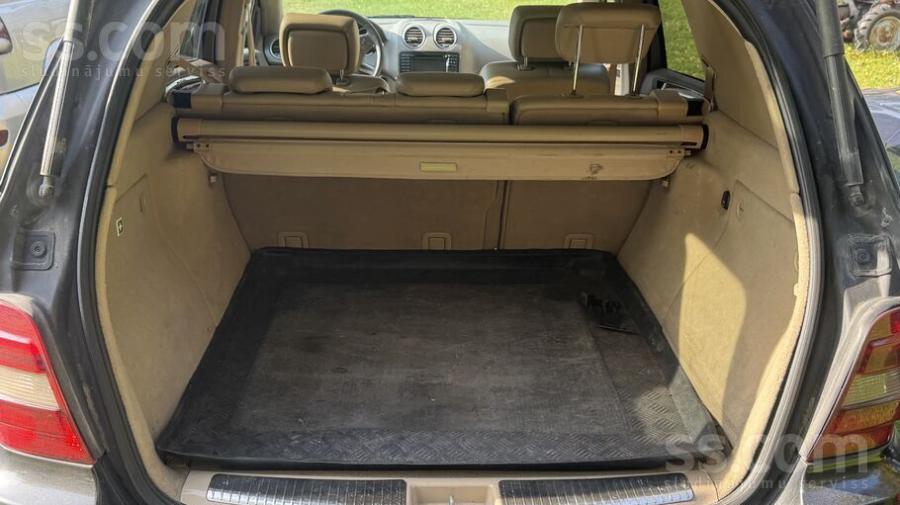 Melns Mercedes-Benz ML 320 2007 Ogre, ar dzinēja tilpumu 3.00 L un nobraukumu 297 tūkst. km par 4000 €, foto 6 vietnē AUTOMOTO.COM.LV