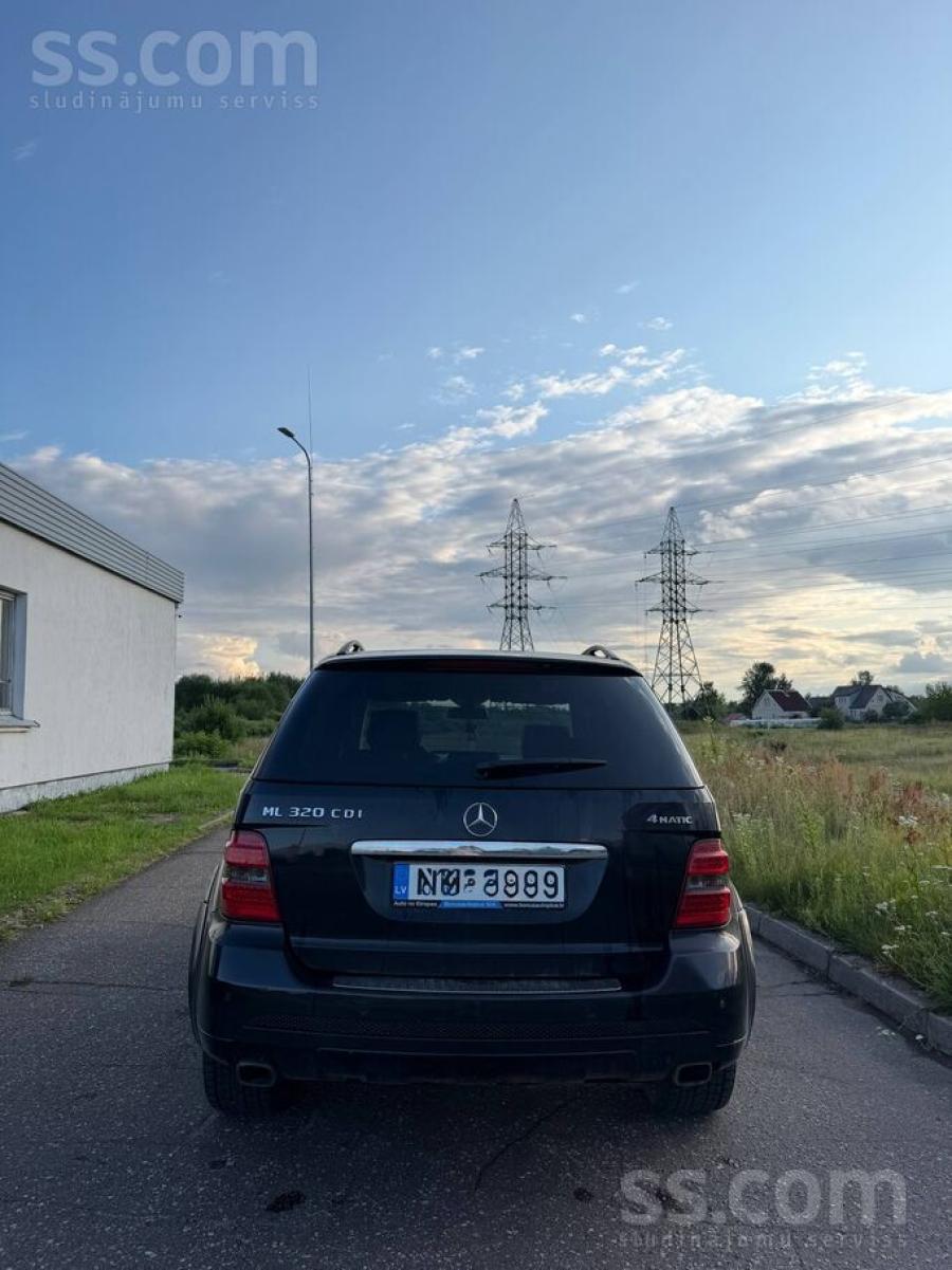 Melns Mercedes-Benz ML 320 2007 Daugavpils, ar dzinēja tilpumu 3.00 L un nobraukumu 303 tūkst. km par 5150 €, foto 5 vietnē AUTOMOTO.COM.LV