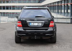 Melns Mercedes-Benz ML 320 2007 Rīga, ar dzinēja tilpumu 3.00 L un nobraukumu 370 tūkst. km par 6480 €, foto 6 vietnē AUTOMOTO.COM.LV