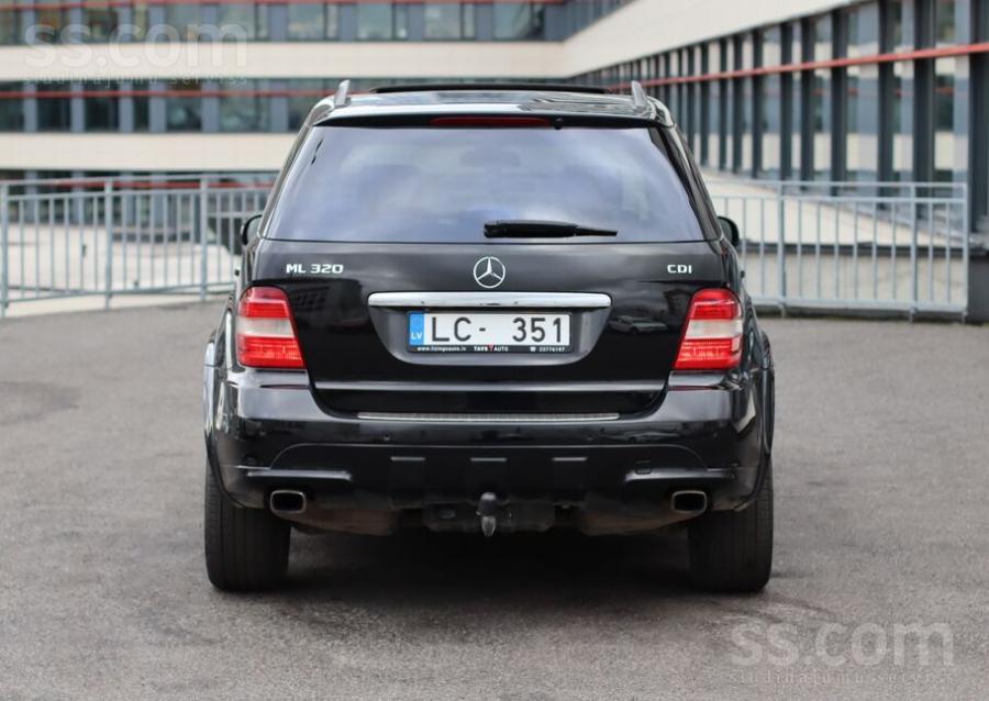Melns Mercedes-Benz ML 320 2007 Rīga, ar dzinēja tilpumu 3.00 L un nobraukumu 370 tūkst. km par 6480 €, foto 6 vietnē AUTOMOTO.COM.LV