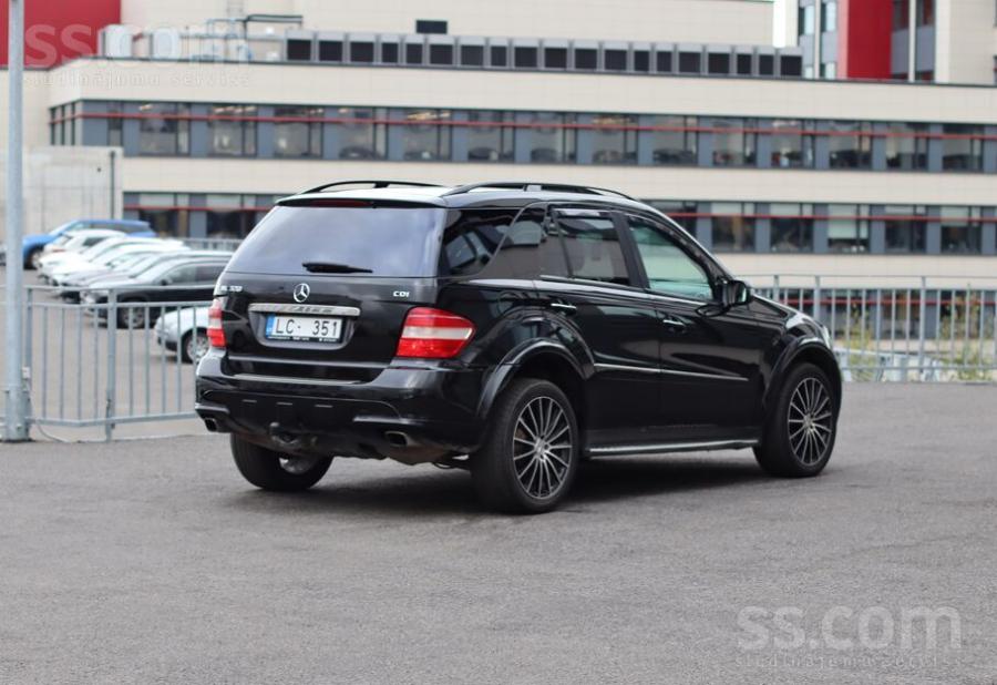 Melns Mercedes-Benz ML 320 2007 Rīga, ar dzinēja tilpumu 3.00 L un nobraukumu 370 tūkst. km par 6480 €, foto 7 vietnē AUTOMOTO.COM.LV
