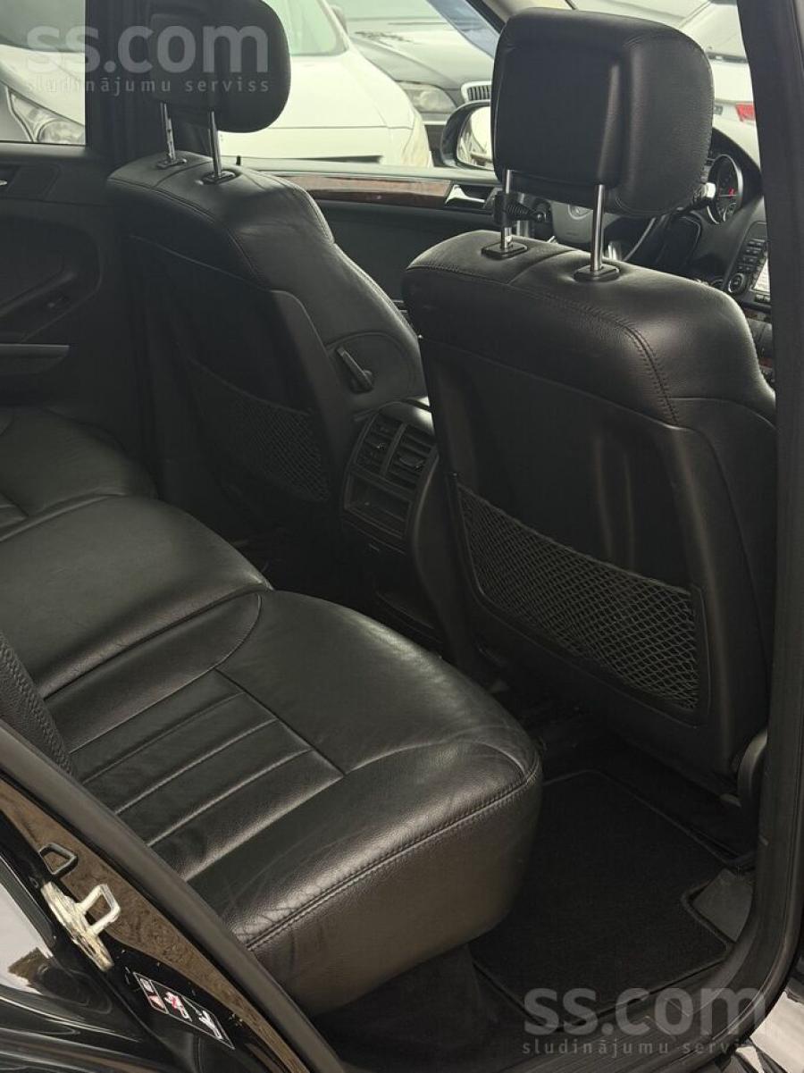Melns Mercedes-Benz ML 320 2007 Rīga, ar dzinēja tilpumu 3.00 L un nobraukumu 370 tūkst. km par 6480 €, foto 12 vietnē AUTOMOTO.COM.LV