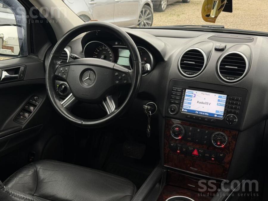 Melns Mercedes-Benz ML 320 2007 Rīga, ar dzinēja tilpumu 3.00 L un nobraukumu 370 tūkst. km par 6480 €, foto 13 vietnē AUTOMOTO.COM.LV