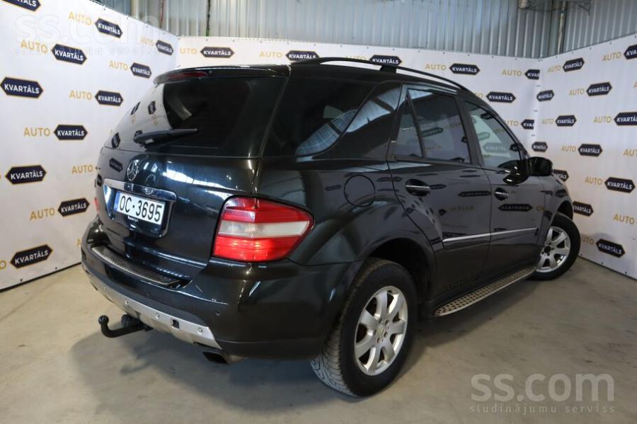 Black Mercedes-Benz ML 320 2008 in Aizkraukle, with an engine capacity of 3.00 L and mileage of 0 thousand km for 5450 €, photo 4 on AUTOMOTO.COM.LV