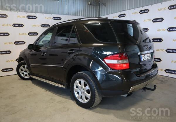 Black Mercedes-Benz ML 320 2008 in Aizkraukle, with an engine capacity of 3.00 L and mileage of 0 thousand km for 5450 €, photo 5 on AUTOMOTO.COM.LV