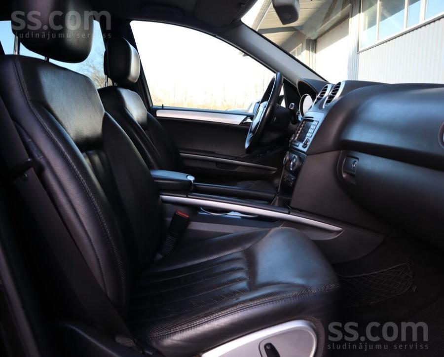 Black Mercedes-Benz ML 320 2008 in Aizkraukle, with an engine capacity of 3.00 L and mileage of 0 thousand km for 5450 €, photo 13 on AUTOMOTO.COM.LV