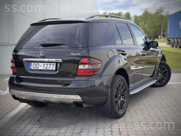 Black Mercedes-Benz ML 320 2008 in Riga, with an engine capacity of 3.00 L and mileage of 239 thousand km for 750 €, photo 8 on AUTOMOTO.COM.LV