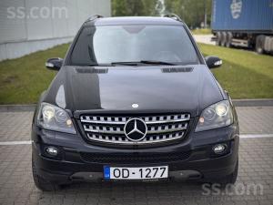 Black Mercedes-Benz ML 320 2008 in Riga, with an engine capacity of 3.00 L and mileage of 239 thousand km for 750 €, photo 12 on AUTOMOTO.COM.LV