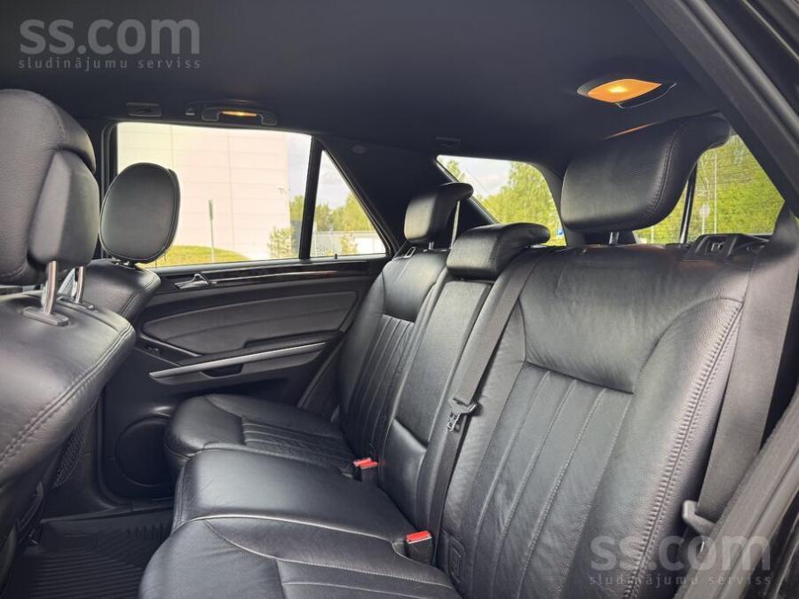 Black Mercedes-Benz ML 320 2008 in Riga, with an engine capacity of 3.00 L and mileage of 239 thousand km for 750 €, photo 28 on AUTOMOTO.COM.LV
