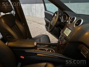 Melns Mercedes-Benz ML 320 2008 Rīga, ar dzinēja tilpumu 3.00 L un nobraukumu 0 tūkst. km par 2150 €, foto 20 vietnē AUTOMOTO.COM.LV